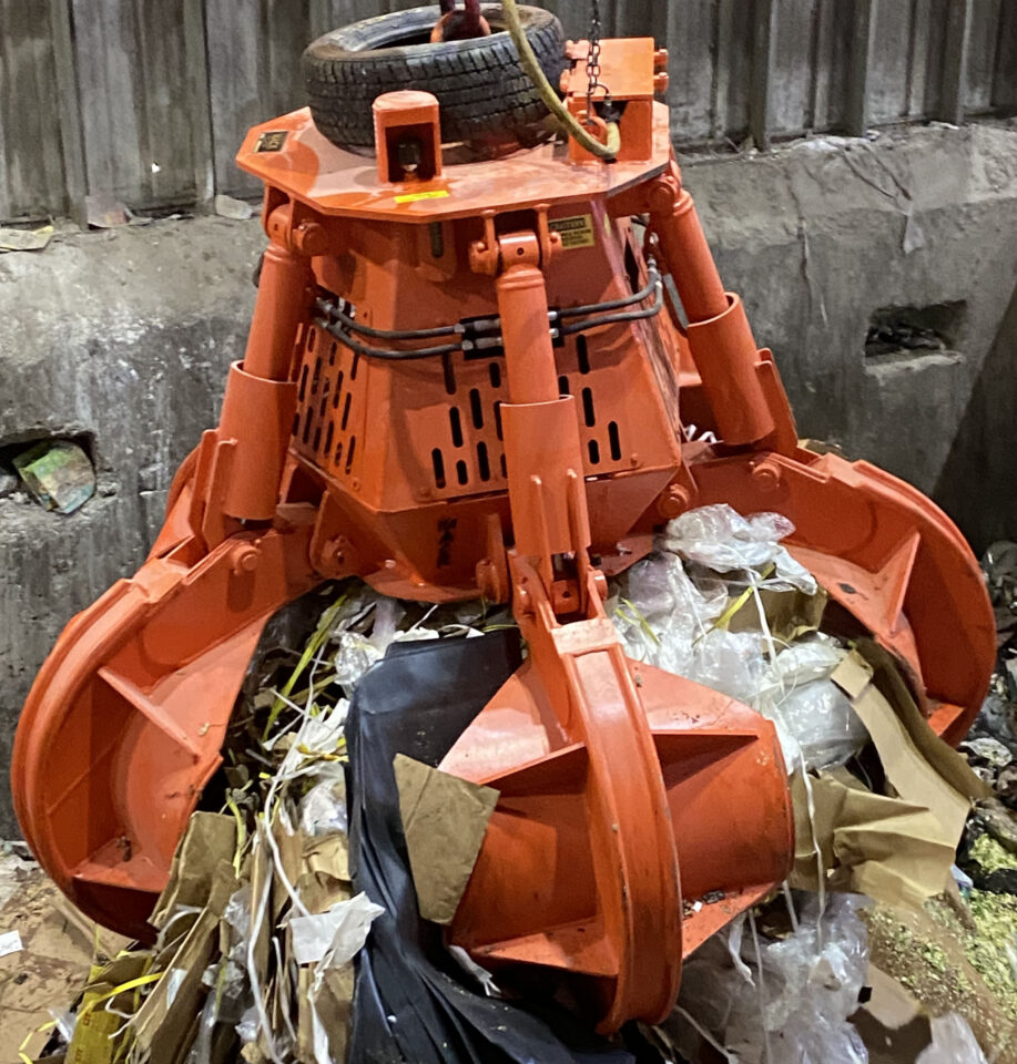 Waste-handling Grapples